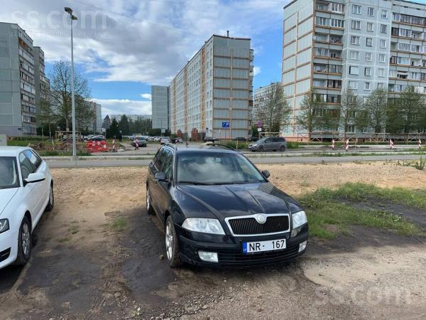 Black Skoda Octavia 2008 in Riga, with an engine capacity of 2.00 L and mileage of 394 thousand km for 500 €, photo 5 on AUTOMOTO.COM.LV