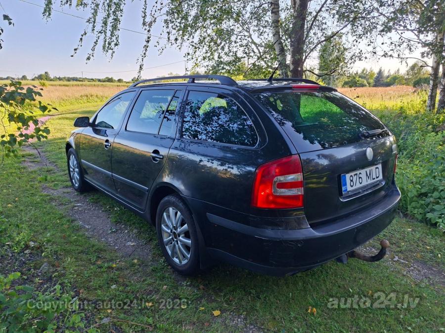 Melns Skoda Octavia 2008 Pērnava, ar dzinēja tilpumu 1.80 L un nobraukumu 267 tūkst. km par 1400 €, foto 5 vietnē AUTOMOTO.COM.LV