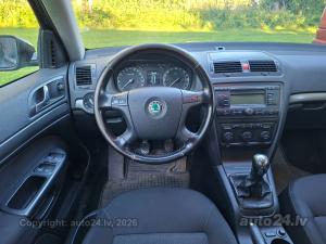 Melns Skoda Octavia 2008 Pērnava, ar dzinēja tilpumu 1.80 L un nobraukumu 267 tūkst. km par 1400 €, foto 9 vietnē AUTOMOTO.COM.LV