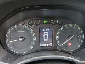 Melns Skoda Octavia 2008 Pērnava, ar dzinēja tilpumu 1.80 L un nobraukumu 267 tūkst. km par 1400 €, foto 12 vietnē AUTOMOTO.COM.LV