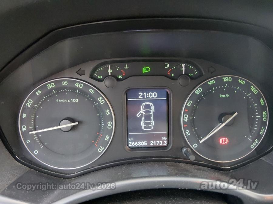 Melns Skoda Octavia 2008 Pērnava, ar dzinēja tilpumu 1.80 L un nobraukumu 267 tūkst. km par 1400 €, foto 12 vietnē AUTOMOTO.COM.LV