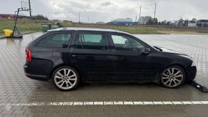 Black Skoda Octavia 2008 in Klaipeda, with an engine capacity of 1.97 L and mileage of 440 thousand km for 1000 €, photo 6 on AUTOMOTO.COM.LV