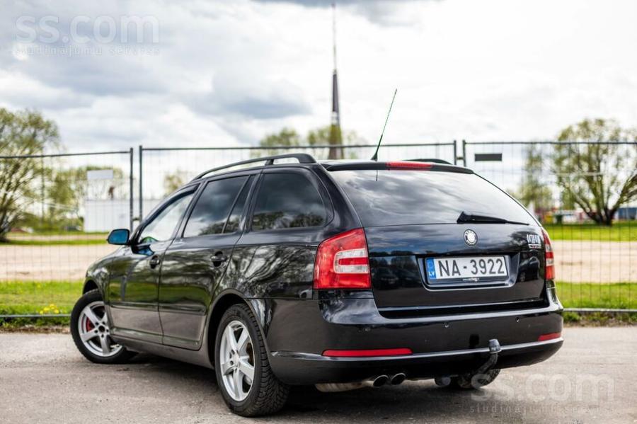 Melns Skoda Octavia 2009 Rīga, ar dzinēja tilpumu 2.00 L un nobraukumu 282 tūkst. km par 10900 €, foto 7 vietnē AUTOMOTO.COM.LV