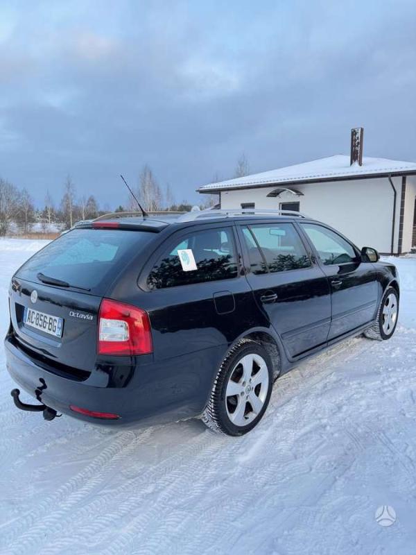 Melns Skoda Octavia 2009 Viļņa, ar dzinēja tilpumu 1.97 L un nobraukumu 277 tūkst. km par 4850 €, foto 7 vietnē AUTOMOTO.COM.LV