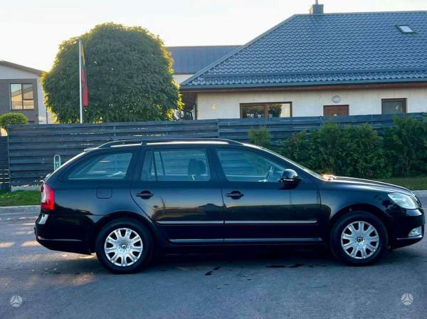 Melns Skoda Octavia 2009 Viļņa, ar dzinēja tilpumu 1.60 L un nobraukumu 340 tūkst. km par 2550 €, foto 4 vietnē AUTOMOTO.COM.LV