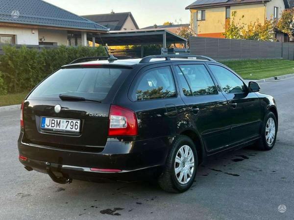 Melns Skoda Octavia 2009 Viļņa, ar dzinēja tilpumu 1.60 L un nobraukumu 340 tūkst. km par 2550 €, foto 5 vietnē AUTOMOTO.COM.LV
