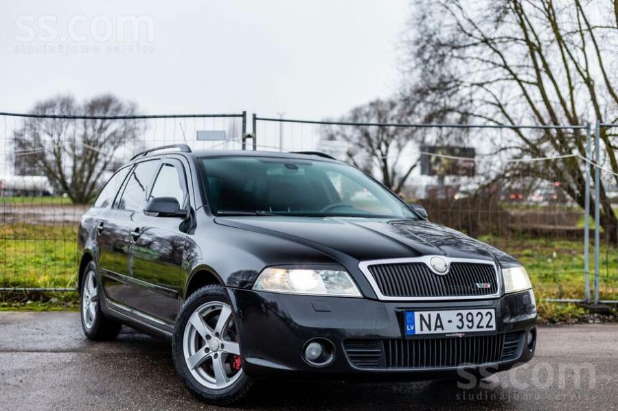 Black Skoda Octavia 2009 in Riga, with an engine capacity of 2.00 L and mileage of 284 thousand km for 3290 €, photo 2 on AUTOMOTO.COM.LV