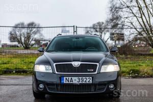 Black Skoda Octavia 2009 in Riga, with an engine capacity of 2.00 L and mileage of 284 thousand km for 3290 €, photo 3 on AUTOMOTO.COM.LV