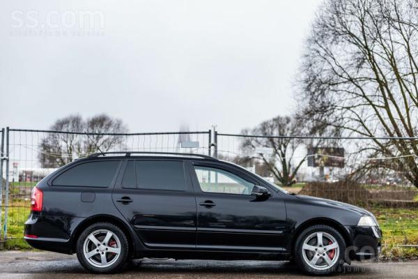 Melns Skoda Octavia 2009 Rīga, ar dzinēja tilpumu 2.00 L un nobraukumu 284 tūkst. km par 3290 €, foto 5 vietnē AUTOMOTO.COM.LV