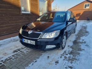 Melns Skoda Octavia 2009 Kauņa, ar dzinēja tilpumu 1.39 L un nobraukumu 330 tūkst. km par 2800 €, foto  vietnē AUTOMOTO.COM.LV