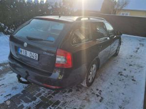 Melns Skoda Octavia 2009 Kauņa, ar dzinēja tilpumu 1.39 L un nobraukumu 330 tūkst. km par 2800 €, foto 4 vietnē AUTOMOTO.COM.LV