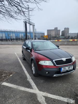 Black Skoda Octavia 2009 in Paide, with an engine capacity of 2.00 L and mileage of 429 thousand km for 2000 €, photo  on AUTOMOTO.COM.LV
