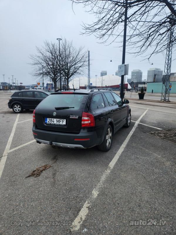 Black Skoda Octavia 2009 in Paide, with an engine capacity of 2.00 L and mileage of 429 thousand km for 2000 €, photo 2 on AUTOMOTO.COM.LV