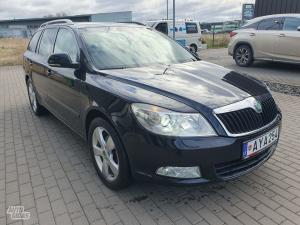 Black Skoda Octavia 2009 in Kaunas, with an engine capacity of 2.00 L and mileage of 353 thousand km for 3450 €, photo 4 on AUTOMOTO.COM.LV