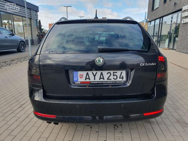 Black Skoda Octavia 2009 in Kaunas, with an engine capacity of 2.00 L and mileage of 353 thousand km for 3450 €, photo 5 on AUTOMOTO.COM.LV