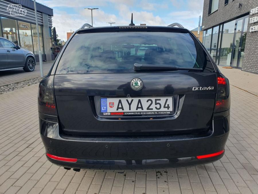 Black Skoda Octavia 2009 in Kaunas, with an engine capacity of 2.00 L and mileage of 353 thousand km for 3450 €, photo 6 on AUTOMOTO.COM.LV