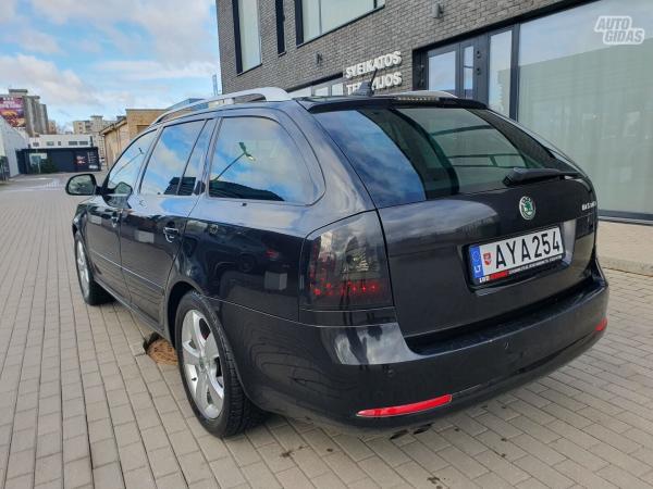 Black Skoda Octavia 2009 in Kaunas, with an engine capacity of 2.00 L and mileage of 353 thousand km for 3450 €, photo 6 on AUTOMOTO.COM.LV