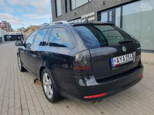 Black Skoda Octavia 2009 in Kaunas, with an engine capacity of 2.00 L and mileage of 353 thousand km for 3450 €, photo 7 on AUTOMOTO.COM.LV