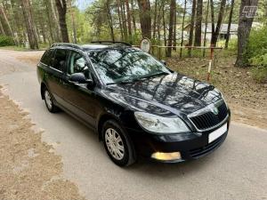 Black Skoda Octavia 2009 in Kaunas, with an engine capacity of 2.00 L and mileage of 230 thousand km for 3650 €, photo 3 on AUTOMOTO.COM.LV