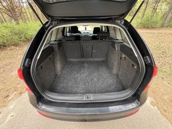 Melns Skoda Octavia 2009 Kauņa, ar dzinēja tilpumu 2.00 L un nobraukumu 230 tūkst. km par 3650 €, foto 9 vietnē AUTOMOTO.COM.LV