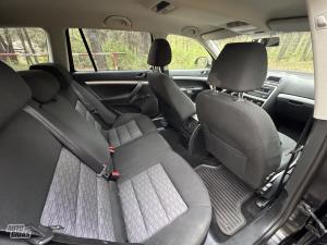 Black Skoda Octavia 2009 in Kaunas, with an engine capacity of 2.00 L and mileage of 230 thousand km for 3650 €, photo 11 on AUTOMOTO.COM.LV