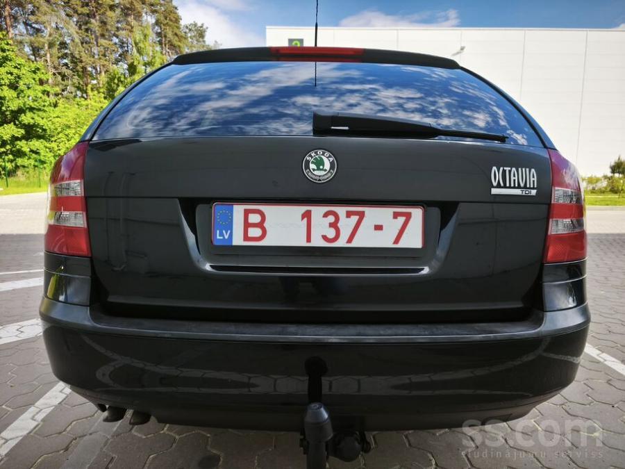 Black Skoda Octavia 2009 in Riga, with an engine capacity of 1.90 L and mileage of 0 thousand km for 4500 €, photo 7 on AUTOMOTO.COM.LV