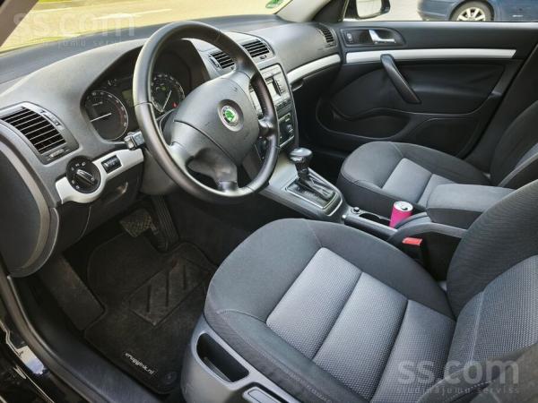 Black Skoda Octavia 2009 in Riga, with an engine capacity of 1.90 L and mileage of 0 thousand km for 4500 €, photo 7 on AUTOMOTO.COM.LV