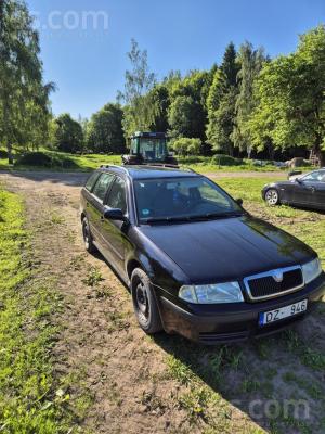 Melns Skoda Octavia 2009 Madona, ar dzinēja tilpumu 1.90 L un nobraukumu 296 tūkst. km par 1700 €, foto 3 vietnē AUTOMOTO.COM.LV
