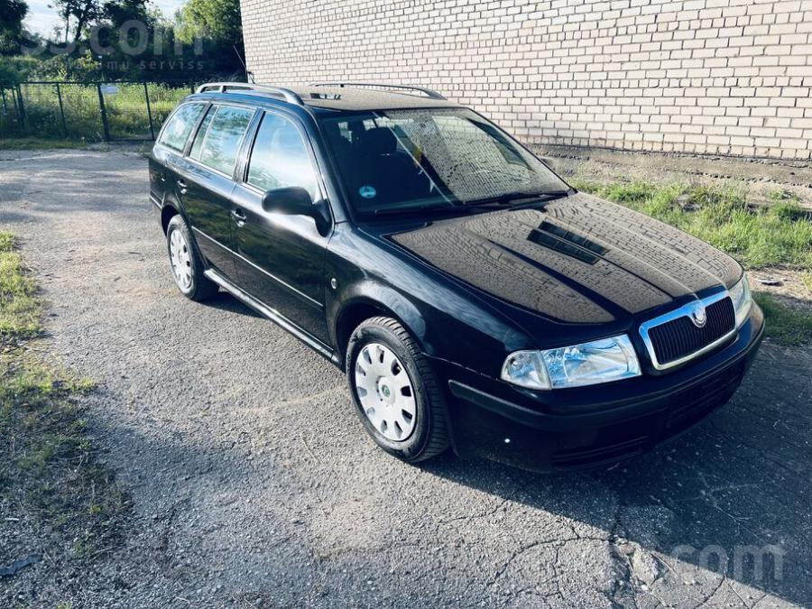 Black Skoda Octavia 2009 in Daugavpils, with an engine capacity of 1.90 L and mileage of 242 thousand km for 1649 €, photo 3 on AUTOMOTO.COM.LV