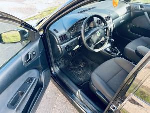 Black Skoda Octavia 2009 in Daugavpils, with an engine capacity of 1.90 L and mileage of 242 thousand km for 1649 €, photo 14 on AUTOMOTO.COM.LV