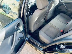 Black Skoda Octavia 2009 in Daugavpils, with an engine capacity of 1.90 L and mileage of 242 thousand km for 1649 €, photo 15 on AUTOMOTO.COM.LV