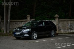 Black Skoda Octavia 2009 in Riga, with an engine capacity of 2.00 L and mileage of 310 thousand km for 3200 €, photo  on AUTOMOTO.COM.LV