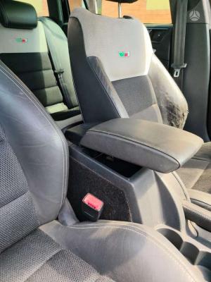 Black Skoda Octavia 2009 in Moletai, with an engine capacity of 1.97 L and mileage of 395 thousand km for 2300 €, photo 11 on AUTOMOTO.COM.LV