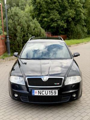 Black Skoda Octavia 2009 in Vilnius, with an engine capacity of 2.00 L and mileage of 298 thousand km for 2500 €, photo 4 on AUTOMOTO.COM.LV