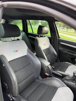 Black Skoda Octavia 2009 in Vilnius, with an engine capacity of 2.00 L and mileage of 298 thousand km for 2500 €, photo 8 on AUTOMOTO.COM.LV