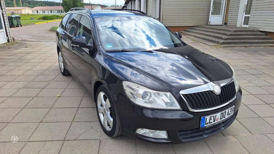 Melns Skoda Octavia 2009 Viļņa, ar dzinēja tilpumu 1.97 L un nobraukumu 285 tūkst. km par 3500 €, foto 5 vietnē AUTOMOTO.COM.LV