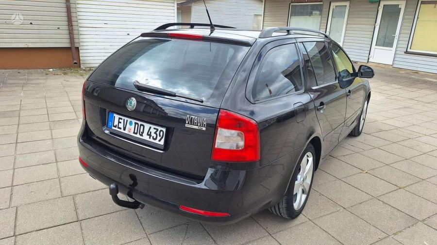 Melns Skoda Octavia 2009 Viļņa, ar dzinēja tilpumu 1.97 L un nobraukumu 285 tūkst. km par 3500 €, foto 9 vietnē AUTOMOTO.COM.LV