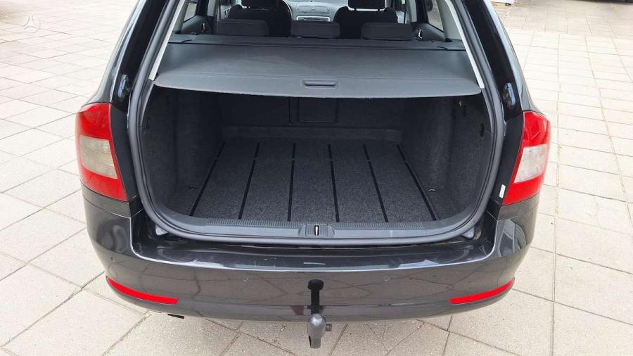 Melns Skoda Octavia 2009 Viļņa, ar dzinēja tilpumu 1.97 L un nobraukumu 285 tūkst. km par 3500 €, foto 29 vietnē AUTOMOTO.COM.LV