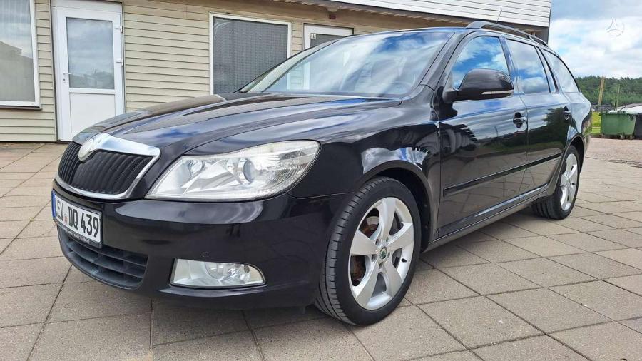 Melns Skoda Octavia 2009 Viļņa, ar dzinēja tilpumu 1.97 L un nobraukumu 285 tūkst. km par 3500 €, foto 32 vietnē AUTOMOTO.COM.LV