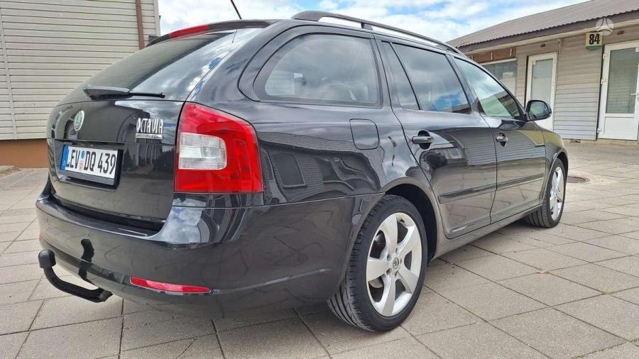 Melns Skoda Octavia 2009 Viļņa, ar dzinēja tilpumu 1.97 L un nobraukumu 285 tūkst. km par 3500 €, foto 36 vietnē AUTOMOTO.COM.LV