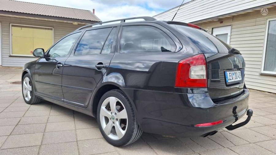 Melns Skoda Octavia 2009 Viļņa, ar dzinēja tilpumu 1.97 L un nobraukumu 285 tūkst. km par 3500 €, foto 38 vietnē AUTOMOTO.COM.LV