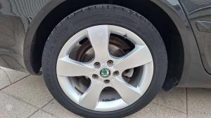 Melns Skoda Octavia 2009 Viļņa, ar dzinēja tilpumu 1.97 L un nobraukumu 285 tūkst. km par 3500 €, foto 46 vietnē AUTOMOTO.COM.LV