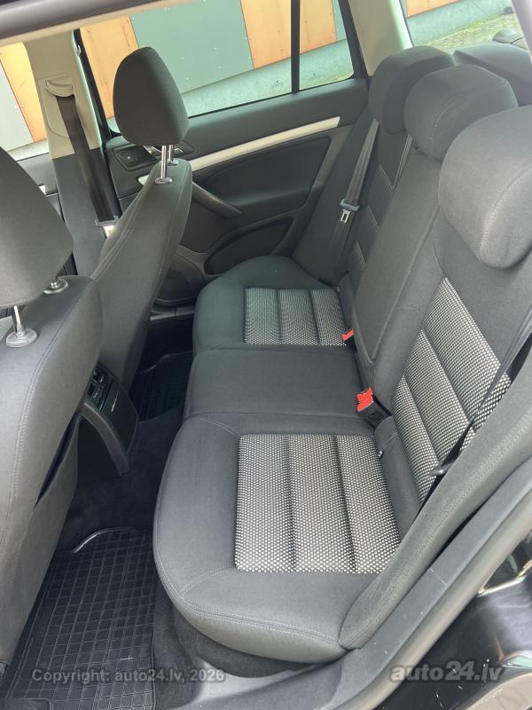 Black Skoda Octavia 2009 in Tallinn, with an engine capacity of 2.00 L and mileage of 388 thousand km for 3599 €, photo 8 on AUTOMOTO.COM.LV