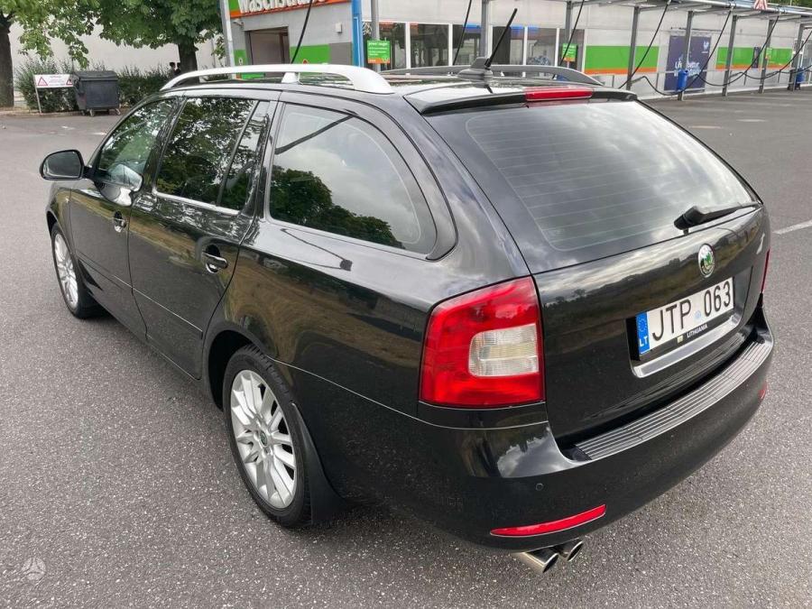 Black Skoda Octavia 2009 in Vilnius, with an engine capacity of 1.80 L and mileage of 250 thousand km for 4950 €, photo 4 on AUTOMOTO.COM.LV