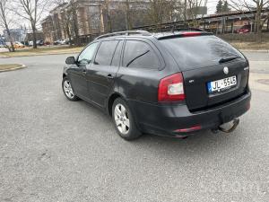 Melns Skoda Octavia 2009 Daugavpils, ar dzinēja tilpumu 1.60 L un nobraukumu 299 tūkst. km par 2200 €, foto 5 vietnē AUTOMOTO.COM.LV