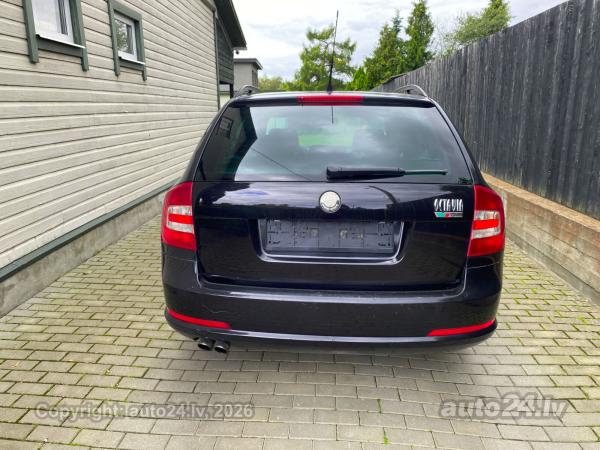Black Skoda Octavia 2009 in Tallinn, with an engine capacity of 2.00 L and mileage of 280 thousand km for 3990 €, photo 6 on AUTOMOTO.COM.LV