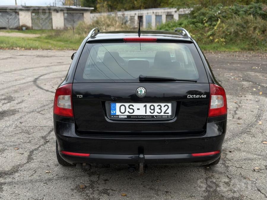 Черный Шкода Октавия 2009 в Огре, объемом двигателя 1.90 л и пробегом 350 тыс. км за 3650 €, фото 4 на AUTOMOTO.COM.LV