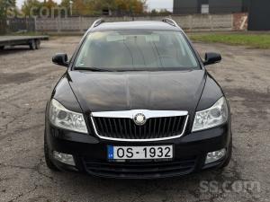 Черный Шкода Октавия 2009 в Огре, объемом двигателя 1.90 л и пробегом 350 тыс. км за 3650 €, фото 8 на AUTOMOTO.COM.LV
