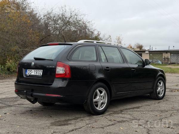 Шкода Октавия 2009 в Огре на AUTOMOTO.COM.LV Черный Шкода Октавия 2009 в Огре, объемом двигателя 1.90 л и пробегом 350 тыс. км за 3650 €, фото 5 на AUTOMOTO.COM.LV