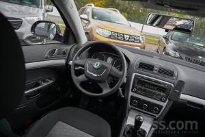 Black Skoda Octavia 2009 in Riga, with an engine capacity of 1.80 L and mileage of 143 thousand km for 4990 €, photo 8 on AUTOMOTO.COM.LV